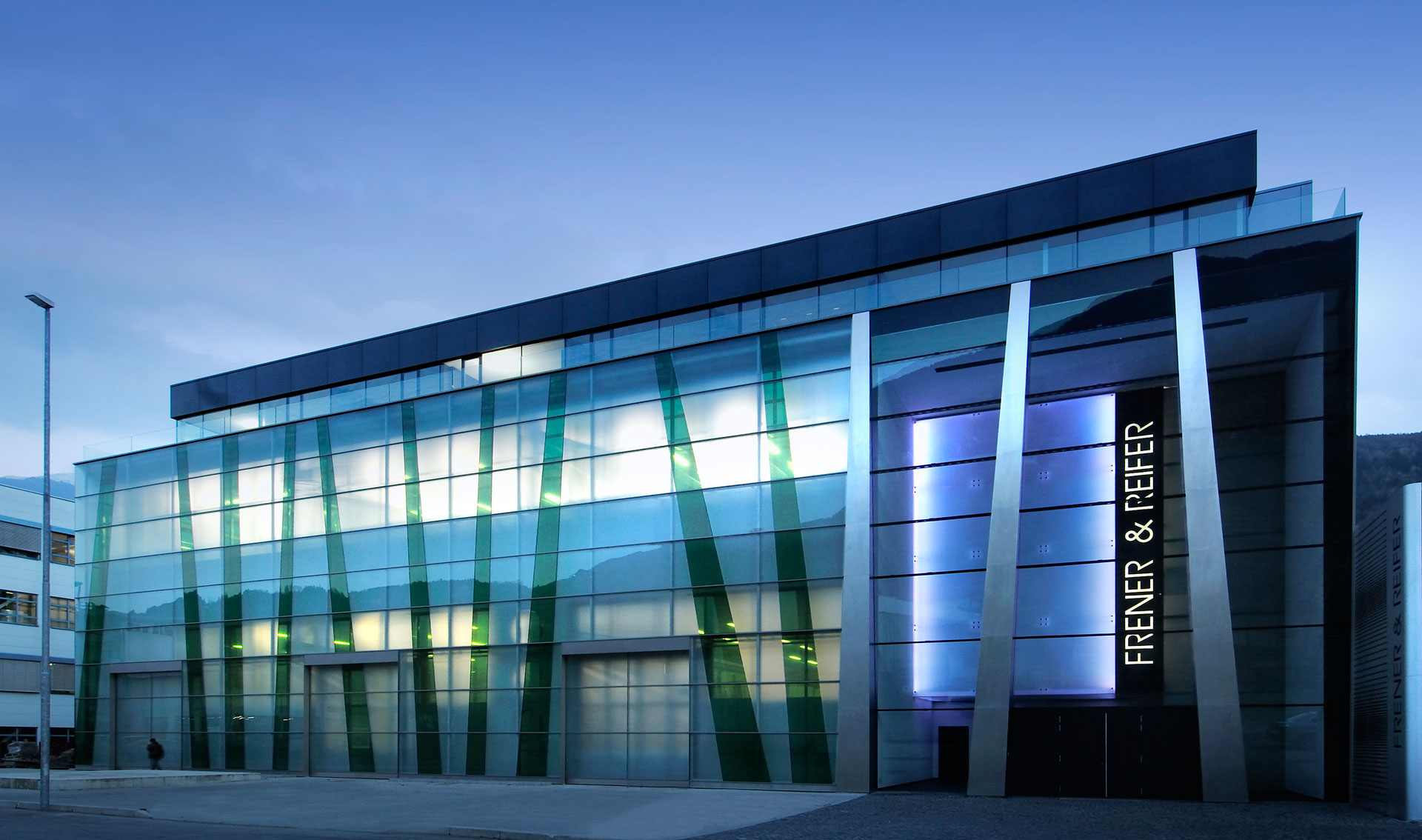 Frener & Reifer Headquarter Bothe Richter Teherani | Oskar Da Riz ...